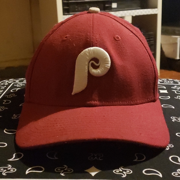 New Era | Accessories | New Era Retro Phillies Hat | Poshmark